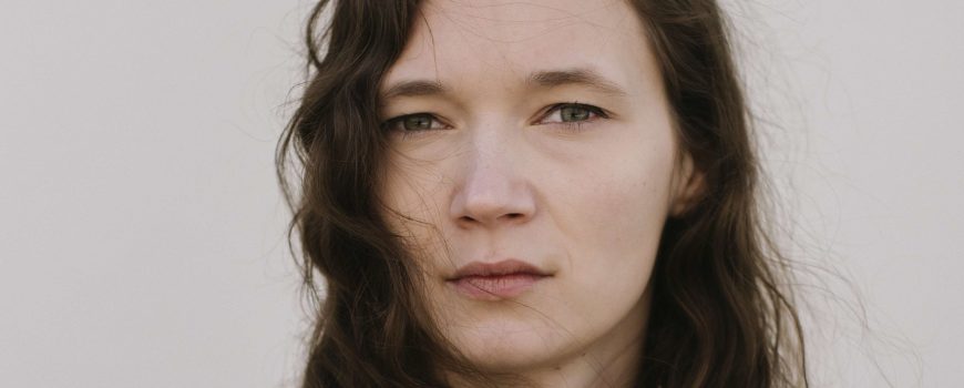 Anna Mayrs Buch „Die Elenden“ – VOR ORT 150 - Radio FRO