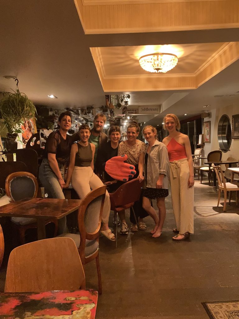 ausgeliefert! - Radio FRO