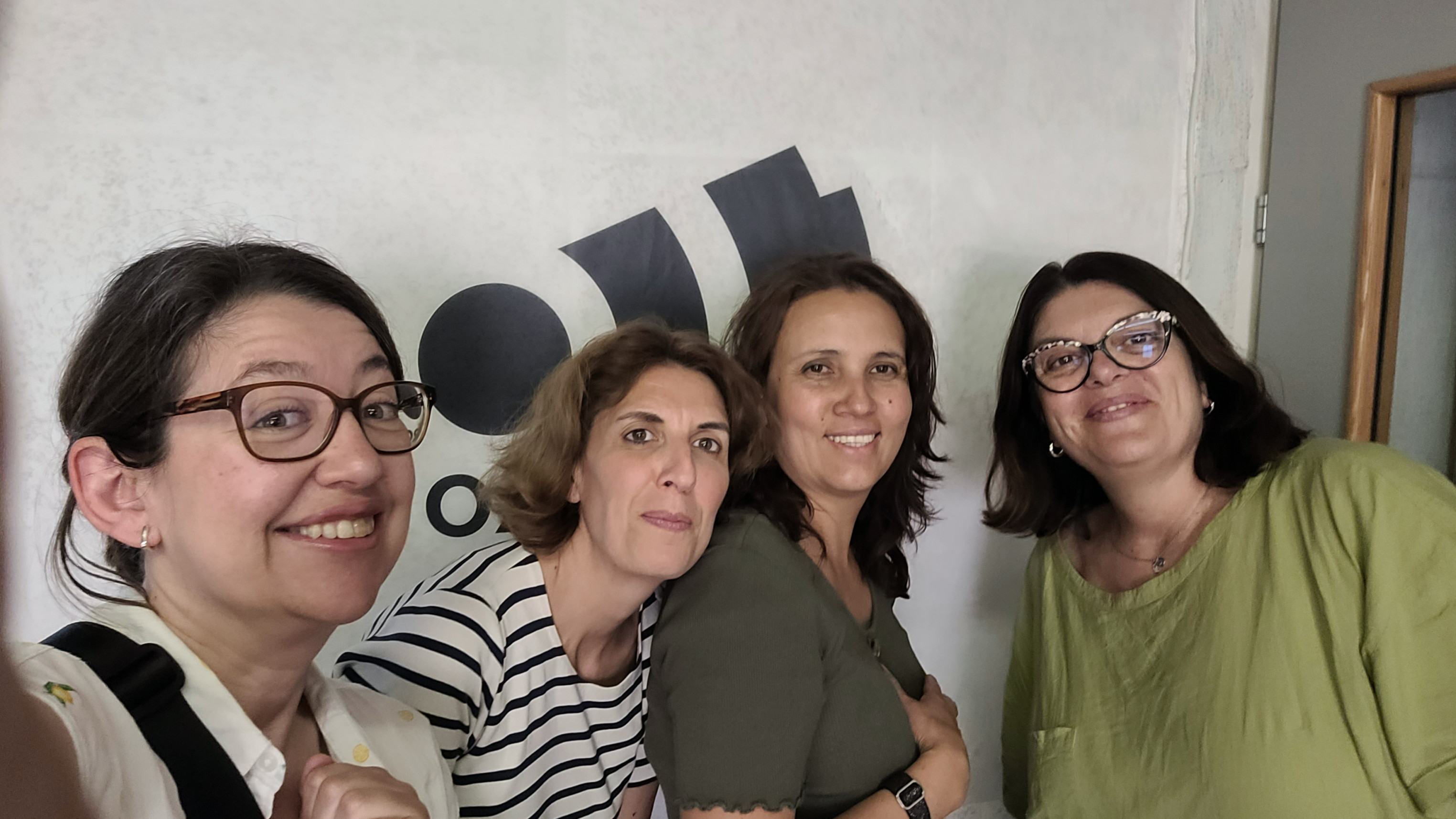 El grupo de español, Ana y Daniela - Radio FRO